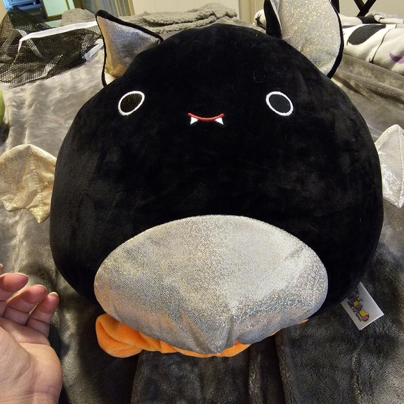 Squishmallows | Toys | Squishmallows Emily The Bat Pumpkin Flipamallow ...